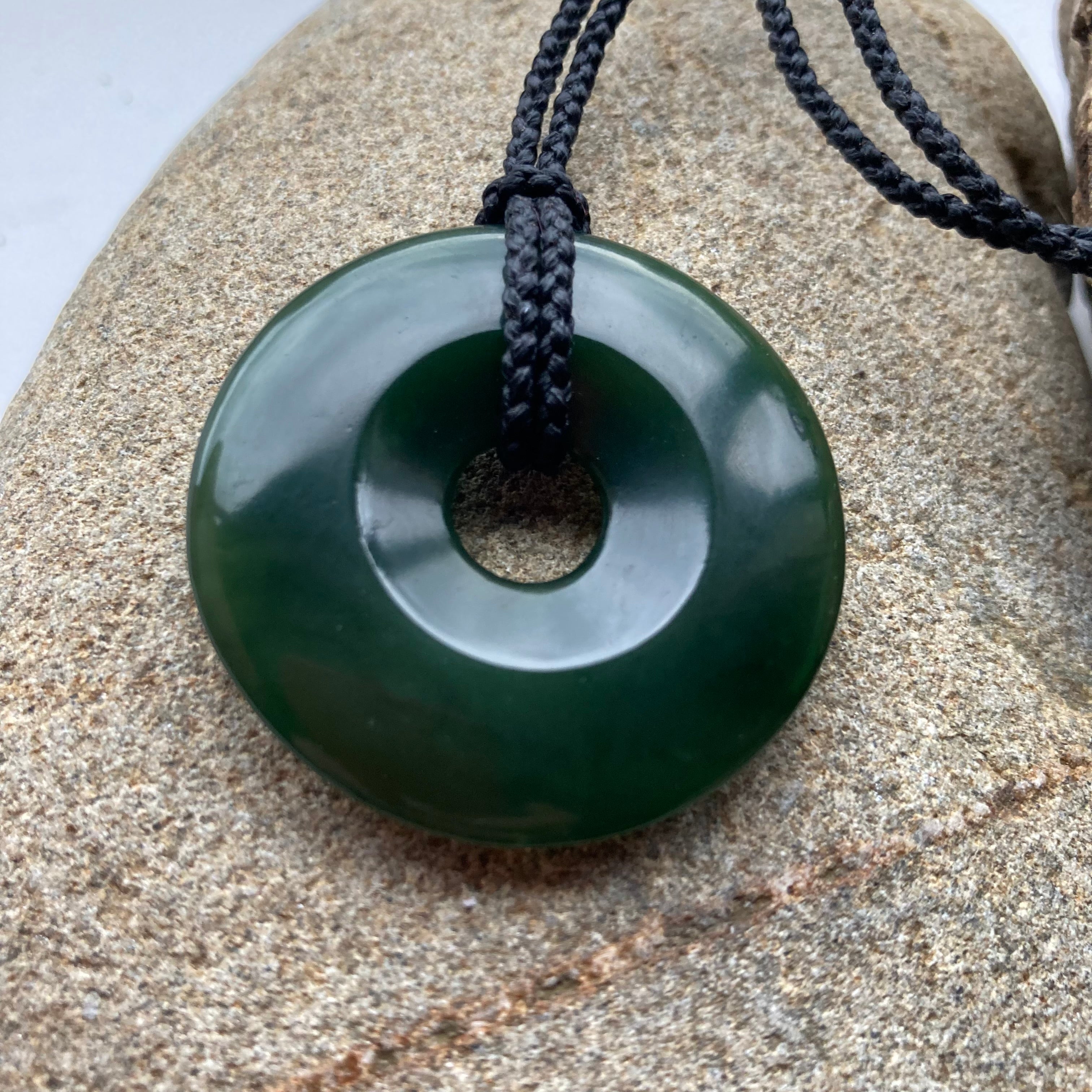 Pounamu Donut Disc Pendant – The Coolstore Gallery